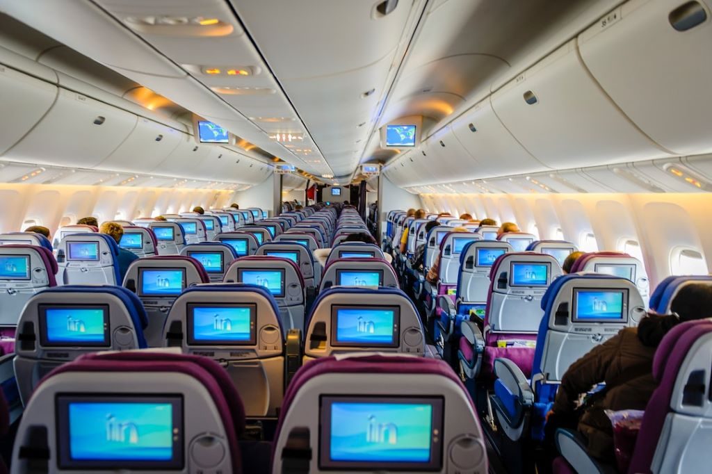 How To Choose The Right Airliner for Your Journey | Defensebridge